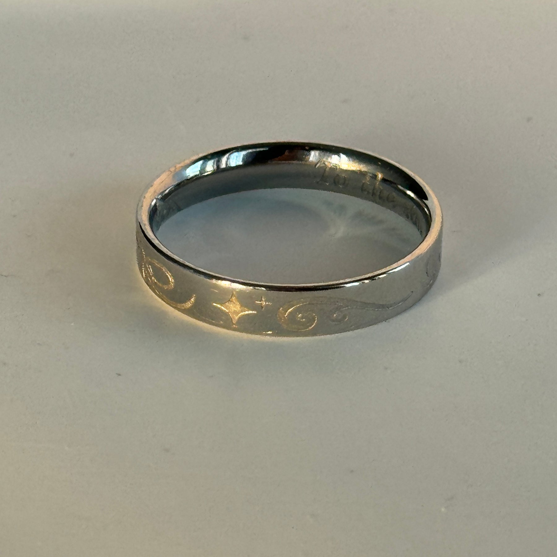 Velaris Ring – Estori